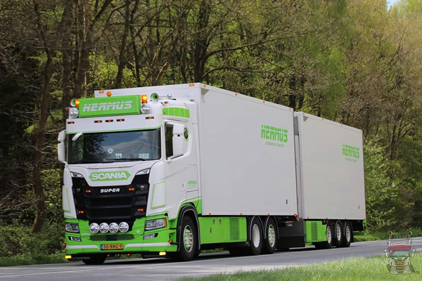 "Met vier nieuwe voertuigen hebben we komend jaar een wagenpark van ...