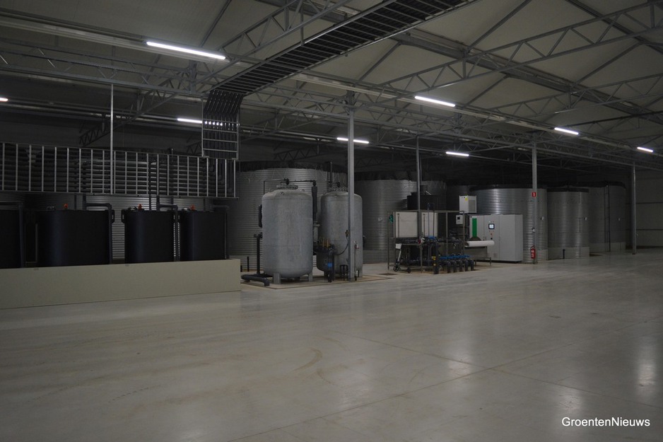 Aardbeienteler behandelt water met ozon: “Samen goede waterbehandeling ...