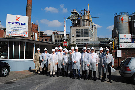NRW Retail & Food Tour bezoekt Edeka, 3M, Walter Rau, Gewächshaus Neurath